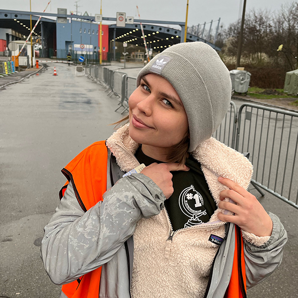 Volunteering on the Ukrainian Border · Babson Thought & Action