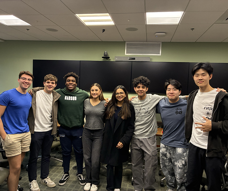 First-Year Students Learn to Navigate Family Legacies · Babson Thought ...