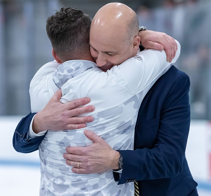 A Head Coach, a Backup Goalie, and the Inspiring Story of a Gift ...