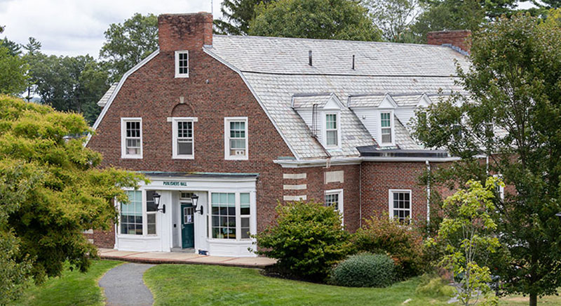 Publishers Hall Welcomes First-Year Students to Its Cozy Confines ...